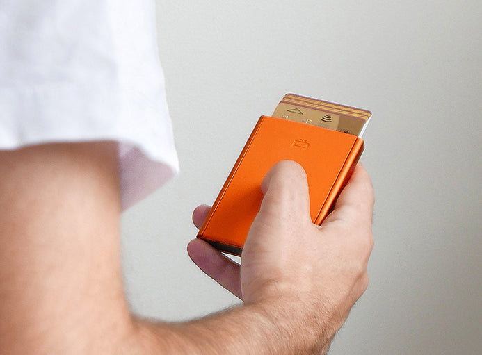 SLIDER | Carbon – ÖGON Design